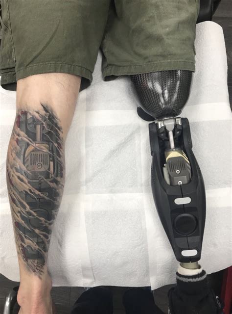 Amputee Leg Tattoos Tattoo Artist Turns Teens Prosthetic Leg Into Art