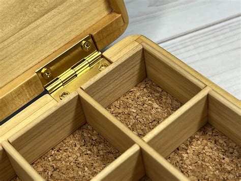 Kura Sans Handmade 8 Compartment Hinoki Fly Box Tenkara Talk