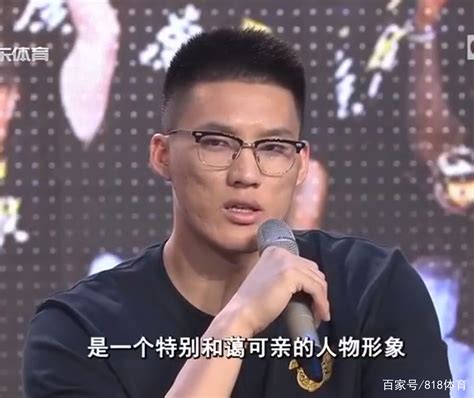 曾繁日杜锋私下和蔼可亲特别有魅力我们都愿意和他更深交往杜导