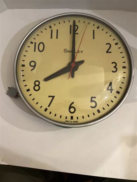 13and Simplex Canada Slave Clock Schoolhouse Electric Hanging Wall Glass