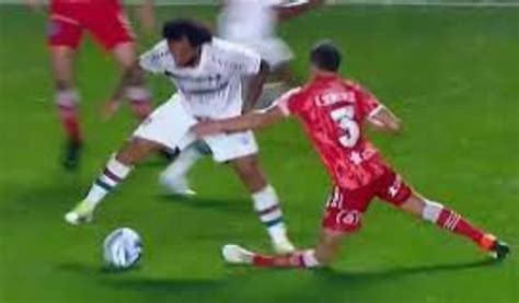 Impactante Marcelo Partió Al Medio A Luciano Sánchez