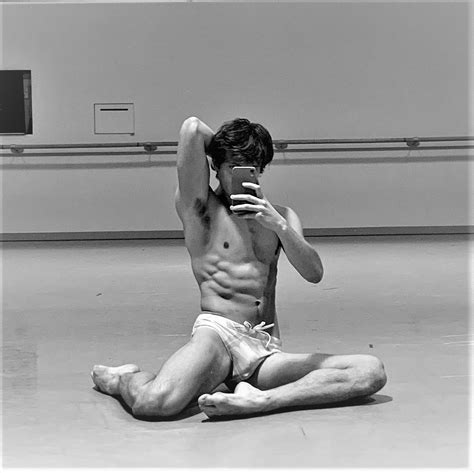 Rhys Kosakowskis Feet