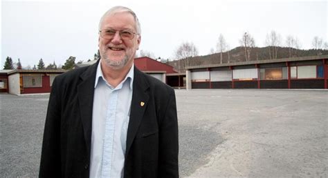 17 Blir Til En Oppno