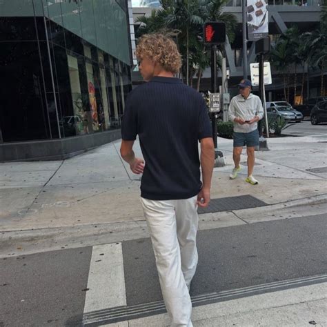 Brooks🏄🏼‍♂️🌴⚾️ Brooksbartram Snapchat Stories Spotlight And Lenses