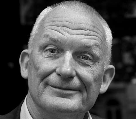 Familie Omroepen En Taalgenootschap Staan In Rouwadvertentie Stil Bij Wim De Bie 83 Foto