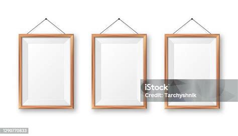 벽 빈 나무 그림 프레임에 매달려 현실적인 현대 포스터 모형 나무의 질감빈 사진 프레임 아트 갤러리 벡터 일러스트레이션 0명에 대한 스톡 벡터 아트 및 기타 이미지 Istock