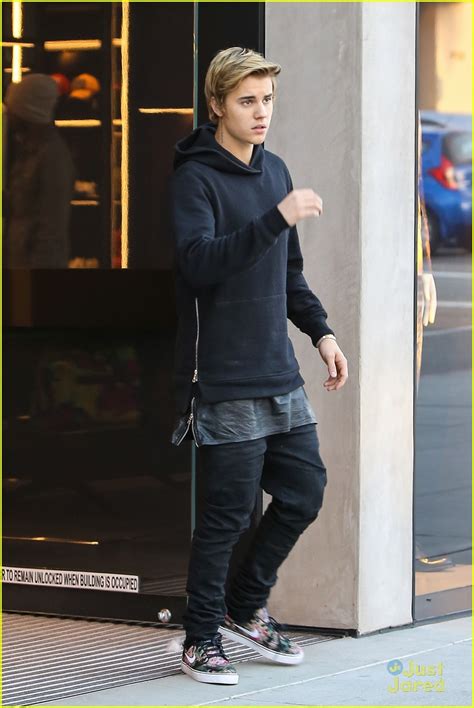 Justin Bieber Twerks During Hilarious Repeat After Me Episode Watch
