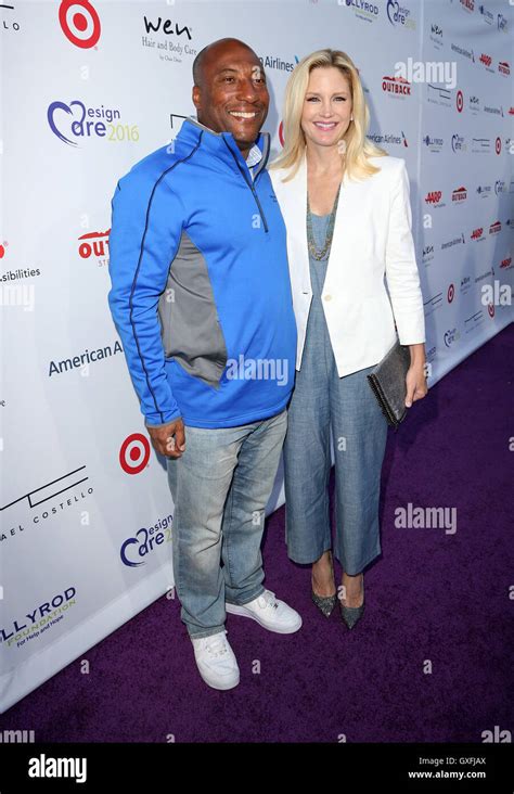Hollyrod 18th Annual Designcare Gala Inside Featuring Byron Allen