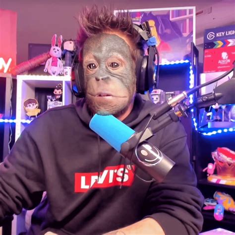 Auron Macaco R Auronplay