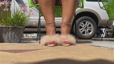 Balbina Hard Toe Tapping In Fluffy Sandals Foot Fetish Paradise