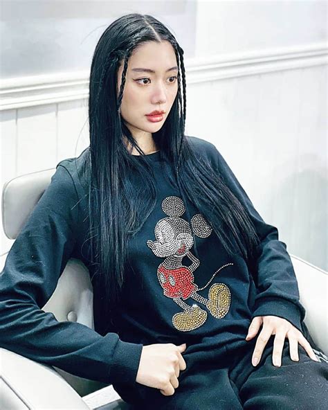 クララさんのインスタグラム写真 クララinstagram「ⓒⓞⓩⓨ ⓂⒾⒸⓀⒺⓎ Intimissimiofficial」11月17日 23時45分 Actressclara