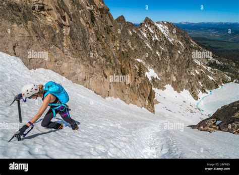Noelle Synder Climbing Mount Heyburn In The Sawtooth Mountain Range
