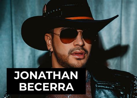 Jonathan Becerra Iconos Magazine