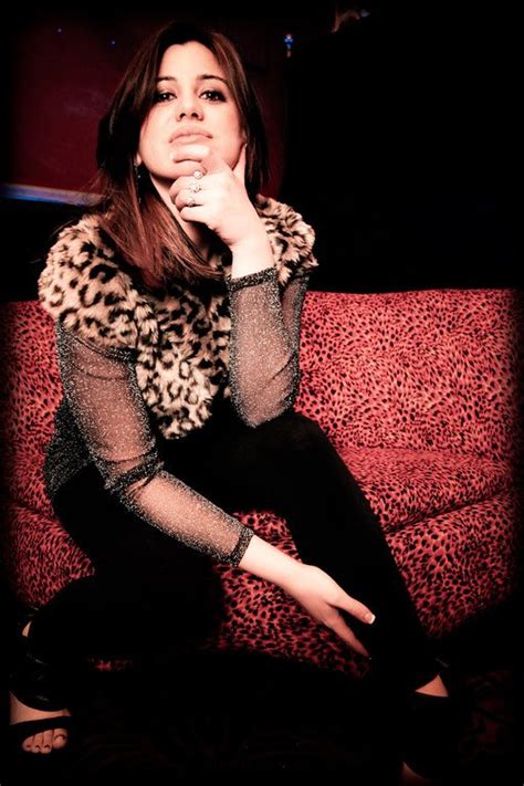 Kelly Caruso Born Dainty Single Review • Independent Music Promotions