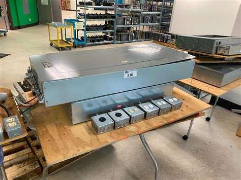 Square D Mh32 Panel Board With Switches Square D Mh44 Panel Board No Switches And Panel Board