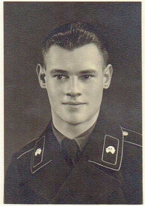 Panzer Soldier W Death Head Skulls Collar Tabs German Original Ww2 Photo 1838095373