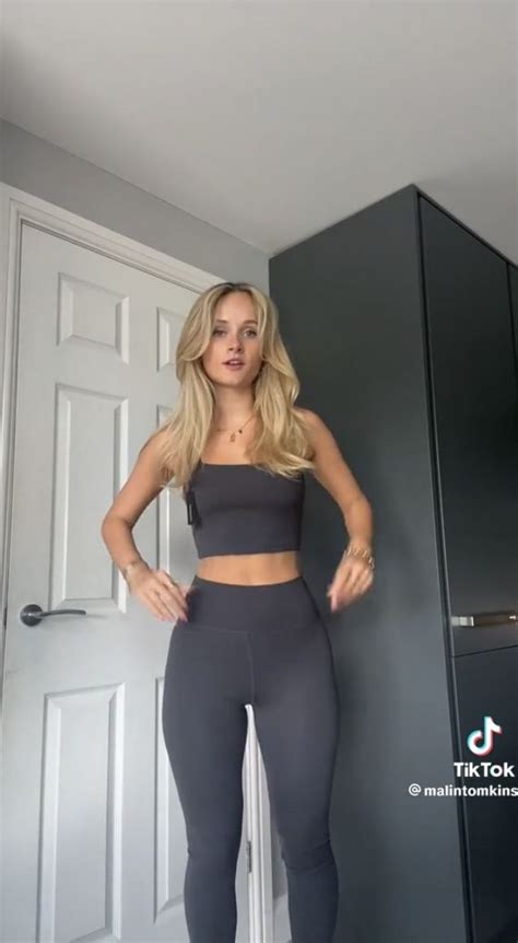 Basic Gym Outfits Gym Outfit Flare Leggings Brekkie Hill Nike Pro