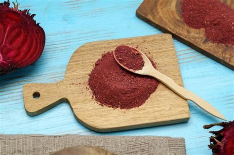 Premium Photo Beetroot Powder Wooden Background Vulgar Conditiva