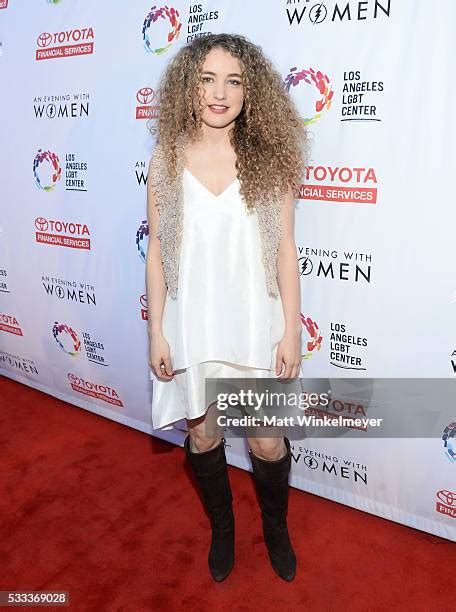 266 Tal Wilkenfeld Photos And High Res Pictures Getty Images