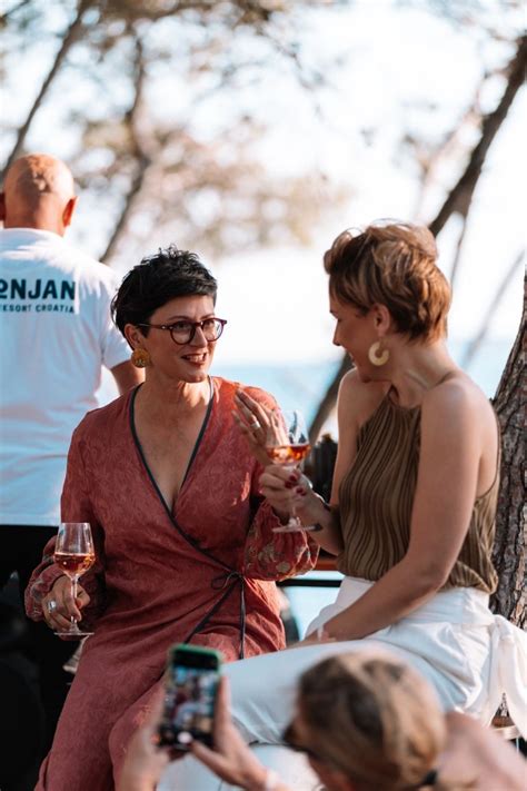 Seksandvino Radionica Koja Je Izazvala Buru Reakcija