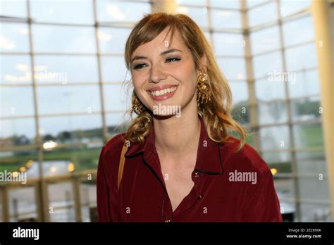 French Actress Louise Bourgoin During Un Heureux Evenement Film