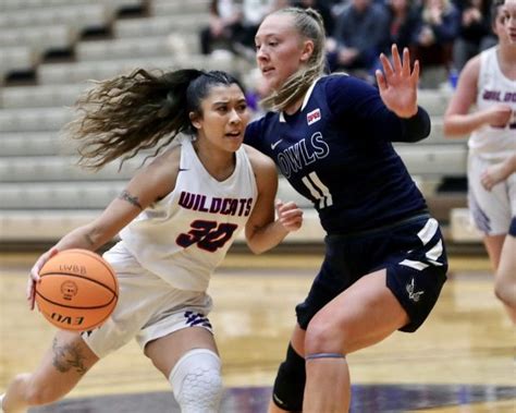 Scs Janessa Yniguez Seeing Hard Work Pay Off At Linfield County Connections Santa Cruz Sentinel