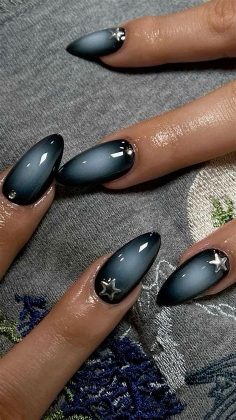 Pin By Lexy Christie On Nail Girlie Navy Blue Nail Designs Blue And