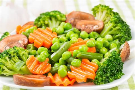 Premium Photo Steamed Vegetables Carrots Broccoli Peas Green Beans