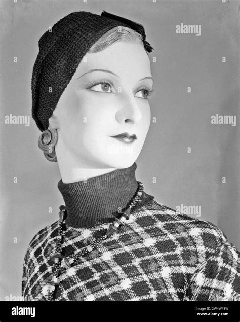 Mannequin Of The Fa Imans Model Greta Garbo With Hat And Jumper Ca