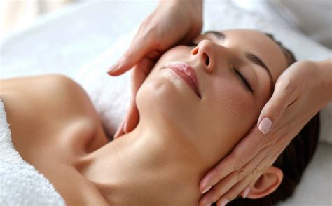 Head Neck And Shoulder Massage Sumalee Thai Massage