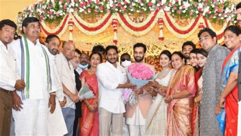 Ys Jagan Reddy Veditha Marriage రిసెప్షన్‌కు హాజరైన Ap Cm Telugu