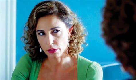 Άγιος Έρωτας Η Σοφία μαθαίνει ότι η Αναστασία είναι έγκυος από τον