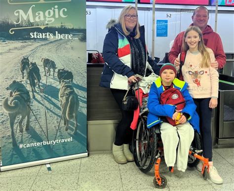 Tony Hudgell 8 Year Old Goes To Lapland To See Santa Uk News Metro News