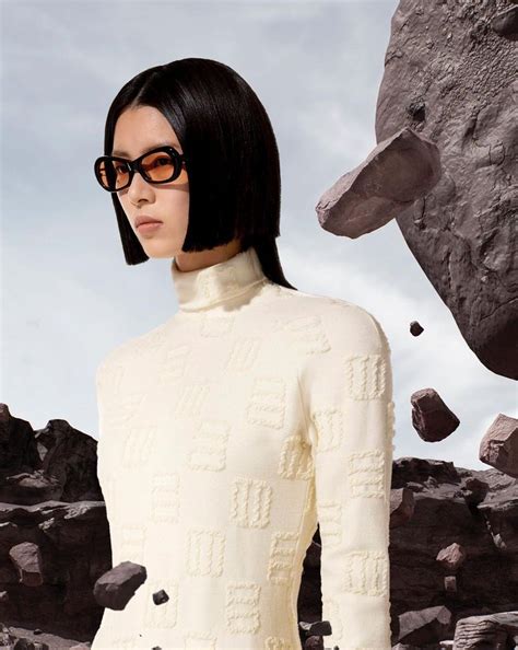 Ambush X Gentle Monster聯名太陽眼鏡帥翻！登山扣設計細節公開