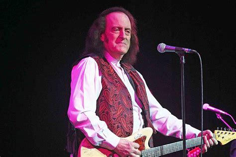 Rocker Tommy James Forced To End Vegas Concert Early Due To ‘exhaustion