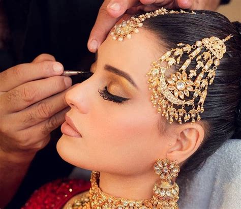 Beautiful Pakistani Eyes Makeup