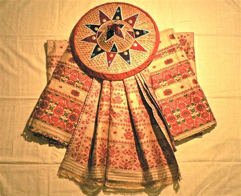 Assamesemugawithjapi Saree Assam Types Of Silk Fabric