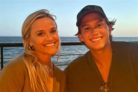 Reese Witherspoon Posts Sweet Snaps With Son Deacon Phillippe