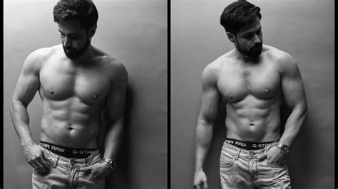 इमरान हाशमी ने शेयर की अपनी शर्टलेस तस्वीर Emraan Hashmi Flaunts His Abs In Latest Photos