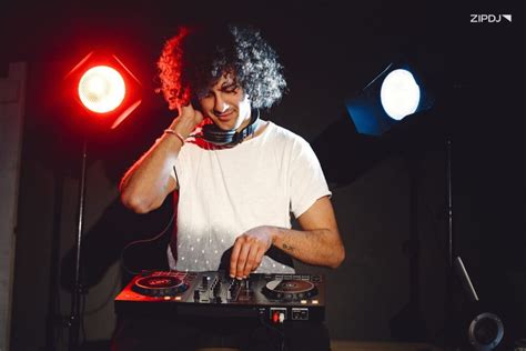 How To Create A Dj Set For Beginners In 2026 Step By Step Zipdj