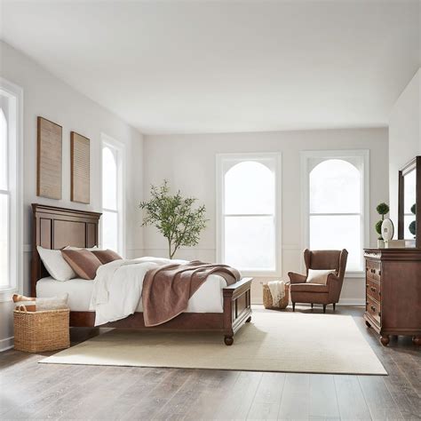 Liberty Furniture Sleigh Bed Dresser And Mirror Chest Nightstand