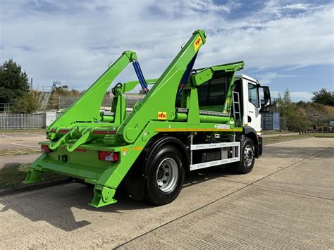 Hook Loaders And Skip Loaders Tip N Lift