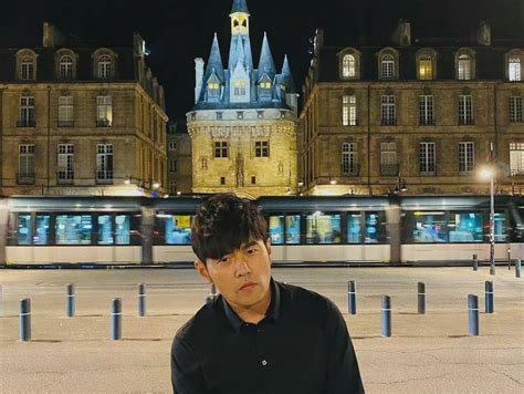 继十一月的肖邦 周杰伦十二月的小品即将上线新歌音乐风格