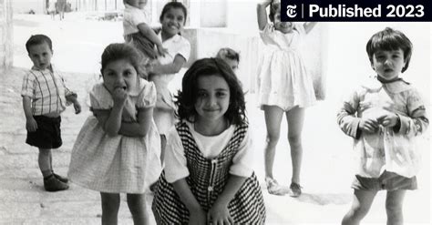 Dorothy Bohm A Roving And Enduring Photographer Dies At 98 The New