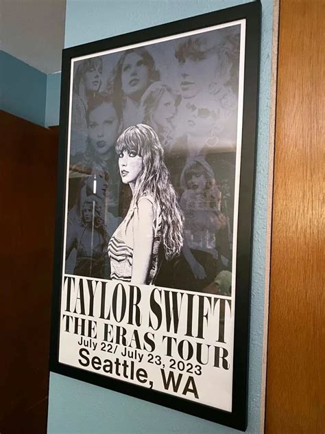 Black Wooden Poster Frames For Decoration Size 12x12 Inch At ₹ 350