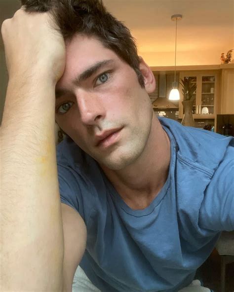 Who Is Sean Opry The Model Who Appeared In Taylor Swifts ‘blank