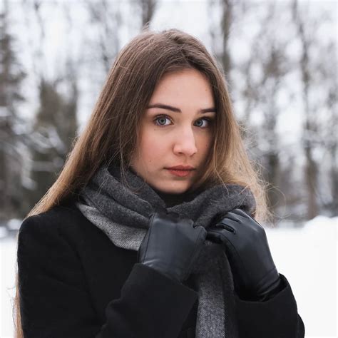 Black Leather Gloves Women The Epitome Of Style And Elegance