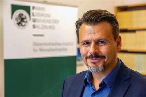 „die Presse“ Berichtet über Menschenrechtstrainer Robert Krammer Universität Salzburg