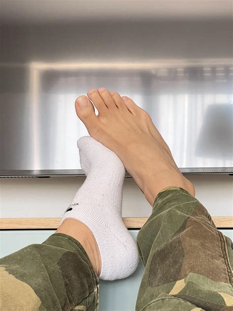 Asian Feet 🫷🏼🫰🏽🫸🏼 R Menfeet