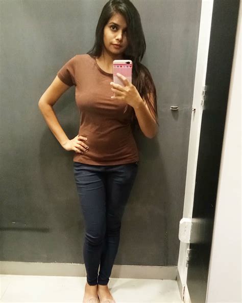 Cute N Hot Aishwarya Kavi Aish Kavi Scrolller